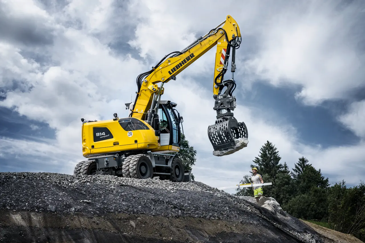 A 914 Compact Litronic - Liebherr