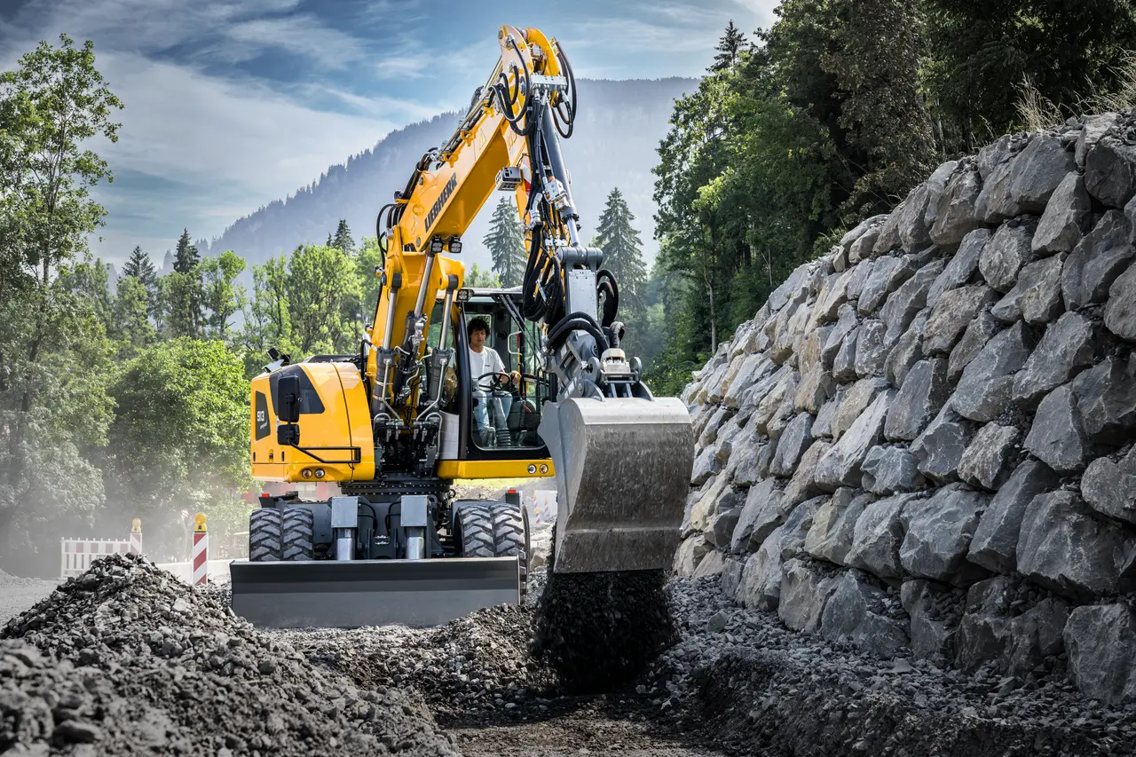 A 913 Compact Litronic - Liebherr