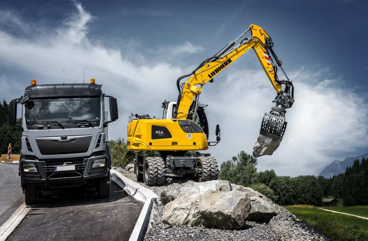 Wheeled excavators - Liebherr